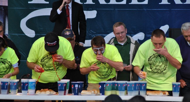 Chestnut wins pepperoni roll eating contest - WV MetroNews