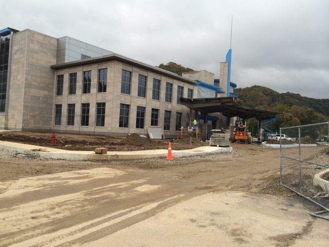CAMC Cancer Center on schedule for May 2015 opening - WV MetroNews