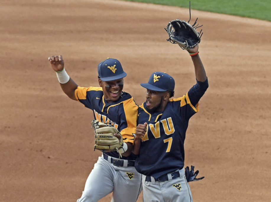 Brandon White makes 'ridiculous' grabs as Mountaineers trip top-seeded ...
