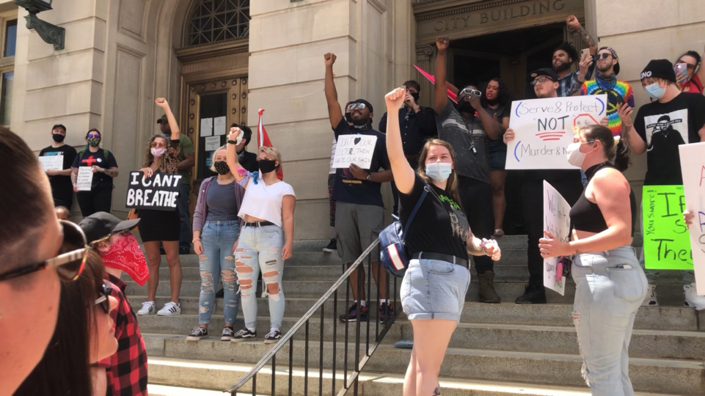 Peaceful protests over death of George Floyd, social injustice crowd ...
