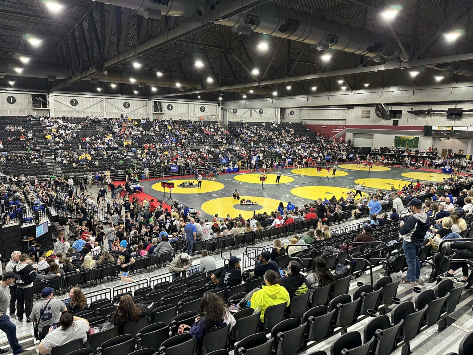 Top teams start strong at WVSSAC State Wrestling Tournament - WV MetroNews