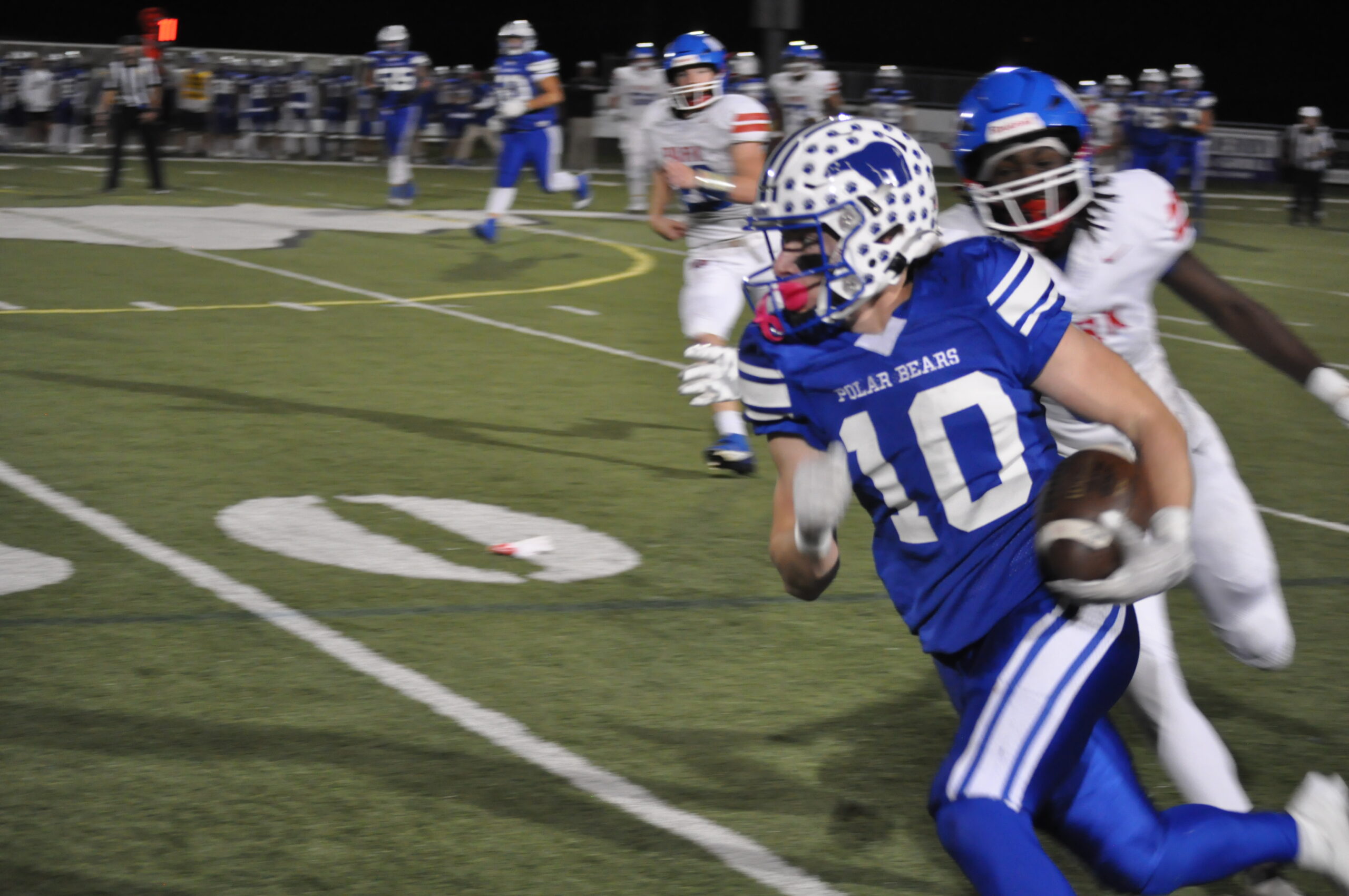 Fairmont Senior finishes strong to stay unbeaten with 34-14 victory ...
